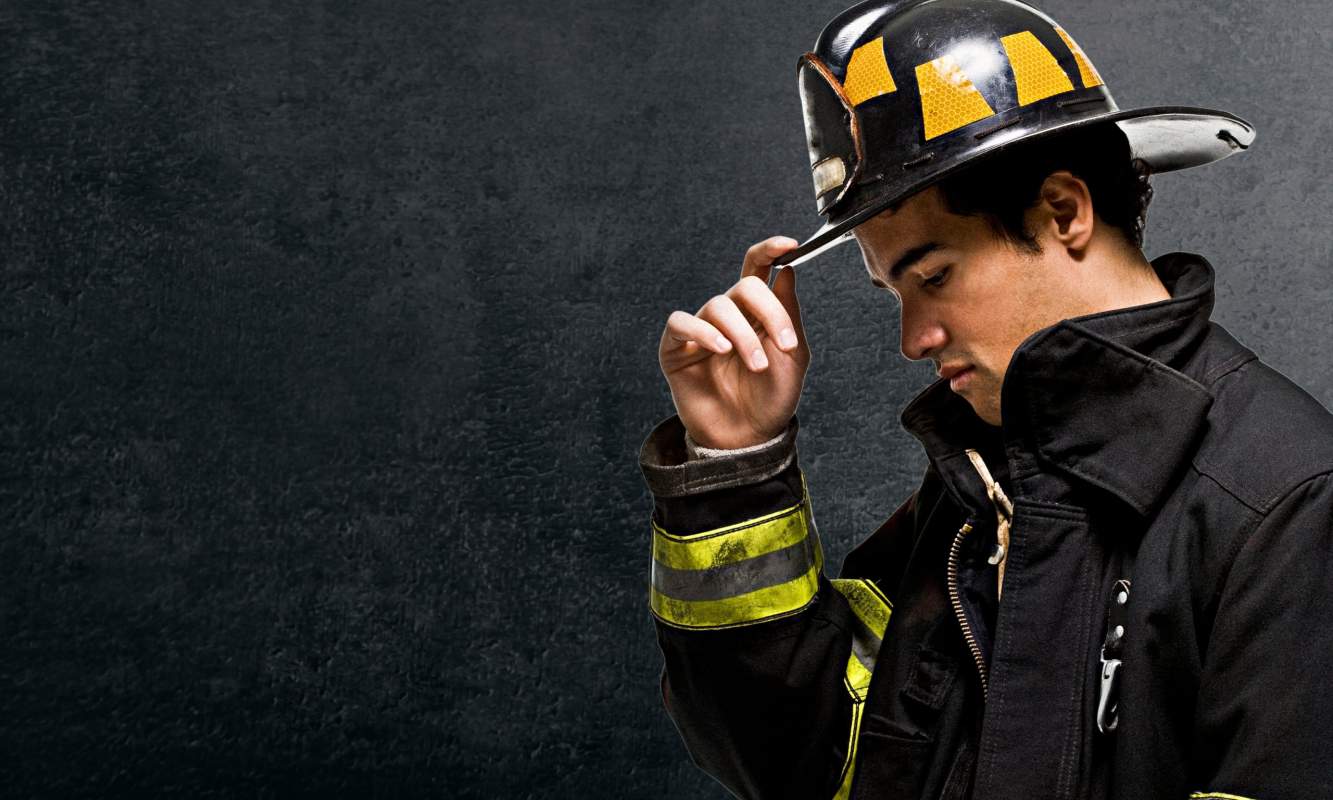 Fire Hose Handling Tips for Nozzle Operators and Backup Firefighters | Puck